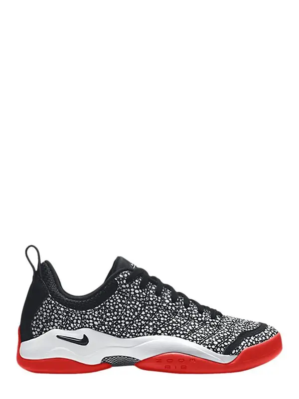 Nike Oscillate Qs Sneakers - Black