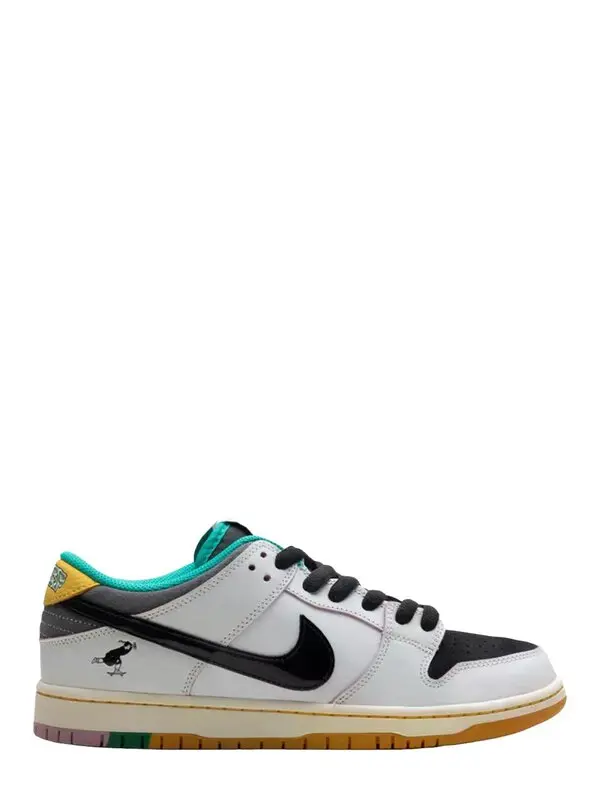 Nike X Csef Sb Dunk Low Sneakers - White
