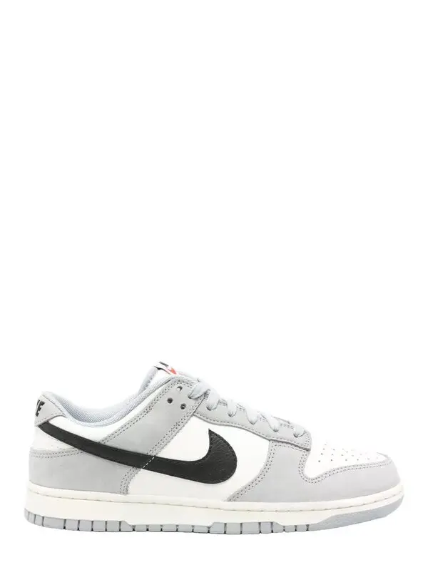 Nike Dunk Low Sneakers - White