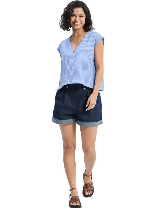 REISTOR Boxy V-neck Striped Top - Stylish Symmetry