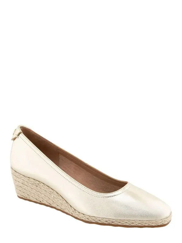 Aerosoles Roma Wedge Pump - Soft Gold Leather
