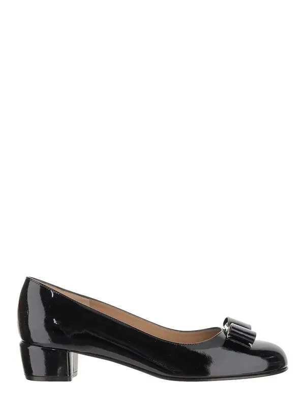 FERRAGAMO Glossy Leather Vara Décolleté Pumps - Black