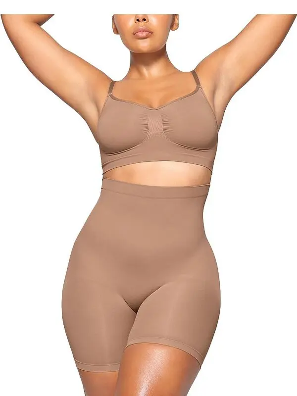 SKIMS Seamless Sculpt Mid Thigh Shorts - Sienna