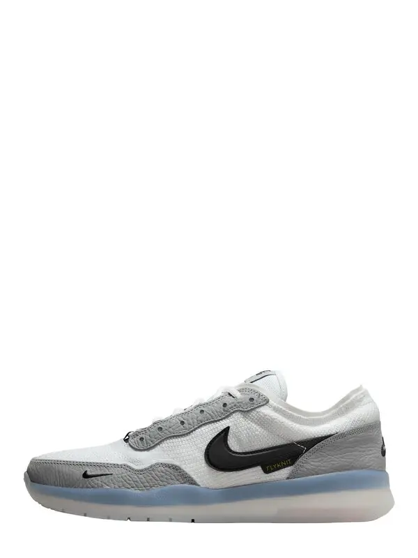 Nike Low Top Sneakers - Grey