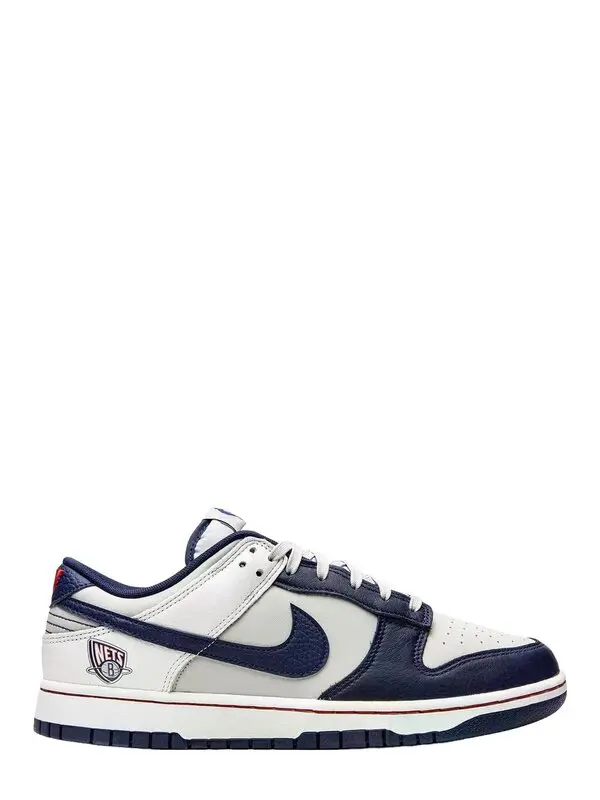 Nike Dunk Low Retro Emb Nba 75th Anniversary Brooklyn Nets Sneakers - Grey