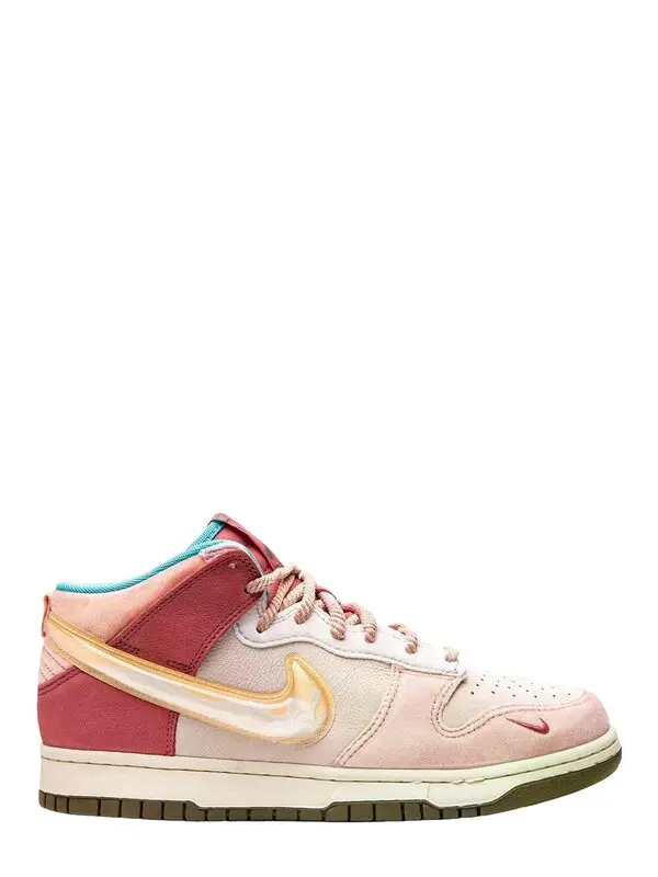 Nike X Social Status Dunk Mid Sneakers - Pink