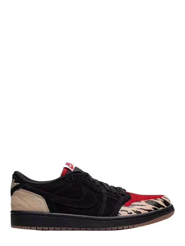 JORDAN Air 1 Low Sp Carnivore Sneakers - Black