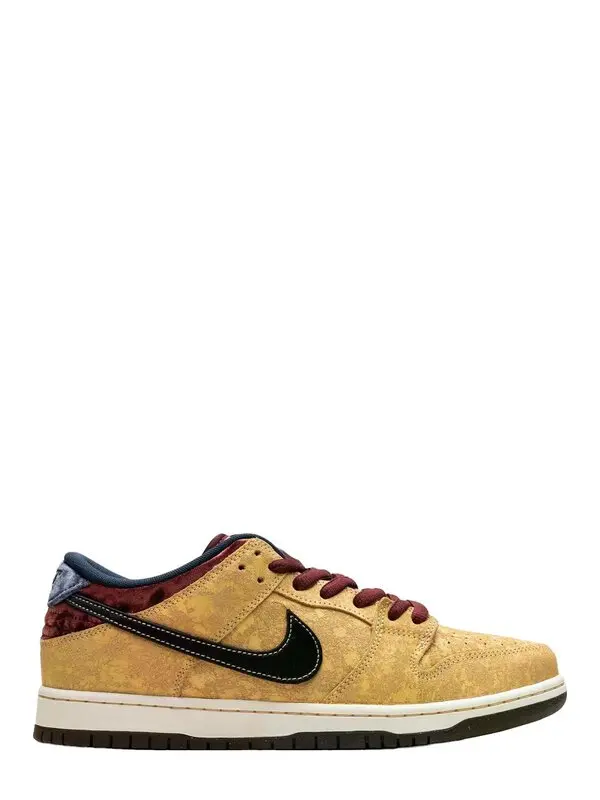 Nike Sb Dunk "city Of Cinema" Sneakers - Brown