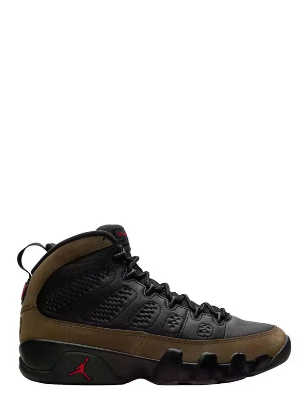 JORDAN Retro Sneakers - Black