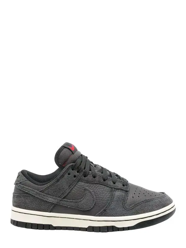 Nike Dunk Low Sneakers - Black