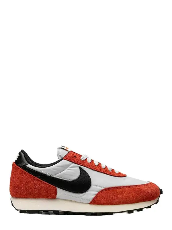 Nike Daybreak Sneakers - Red