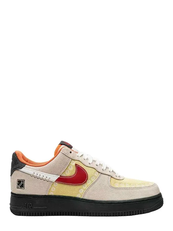 Nike Air Force 1 Low Somos Familia Sneakers - Neutrals