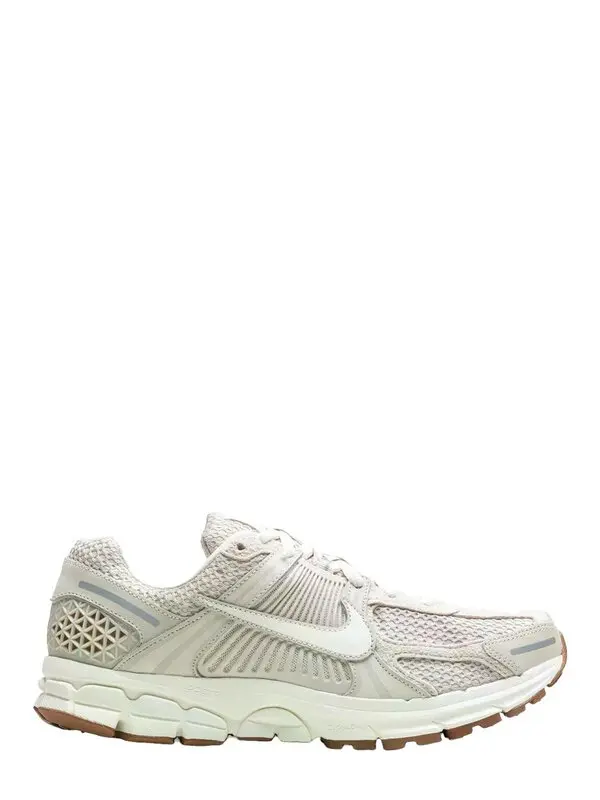Nike Zoom Vomero Sneakers - Neutrals