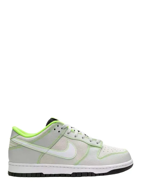 Nike Dunk Low Uo Oregon Sneakers - Silver