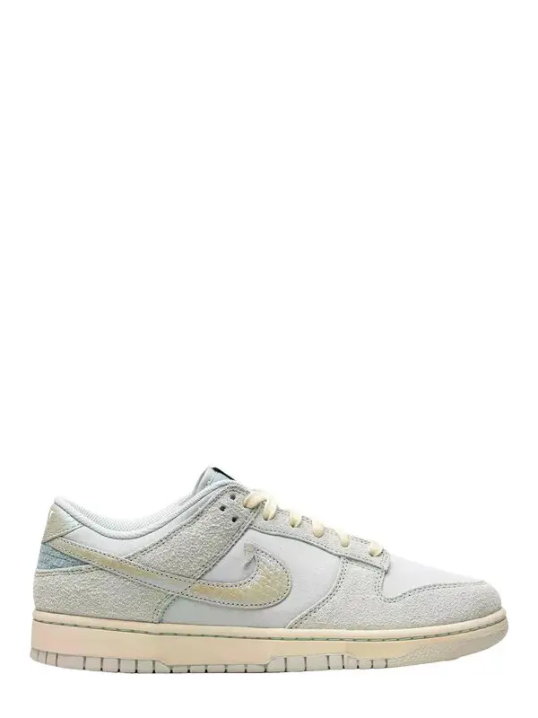 Nike Dunk Low Retro Gone Fishing Sneakers - Neutrals