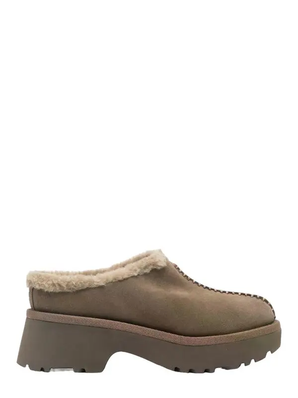 UGG Cozy Clogs - Neutrals