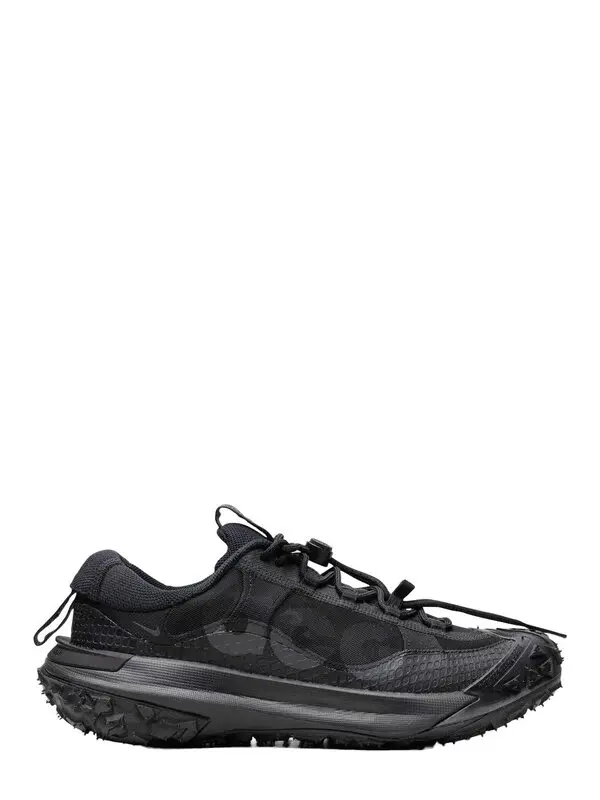 Nike Mountain Fly 2 Low Triple Sneakers - Black