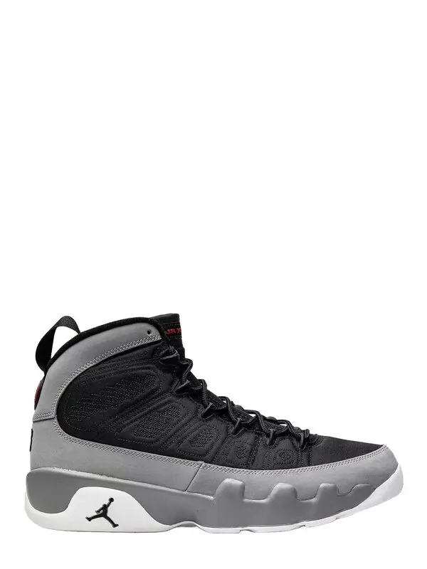JORDAN Retro Particle Grey Sneakers - Black