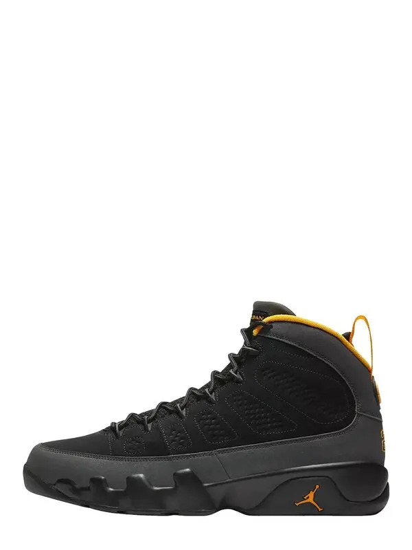 JORDAN Air Retro University Gold Sneakers - Black