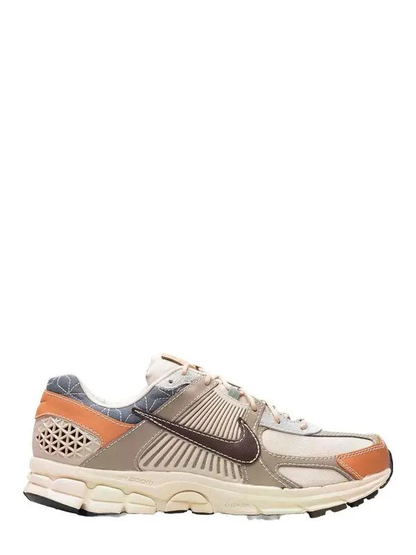 Nike Zoom Vomero 5 Sneakers - Neutrals