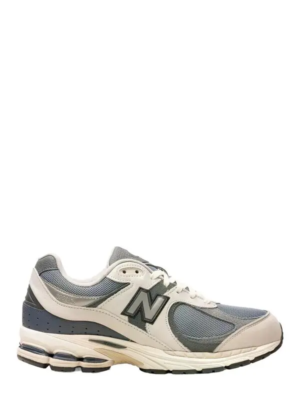 NEW BALANCE X Atmos 2002r Cybernetics Sneakers - Neutrals