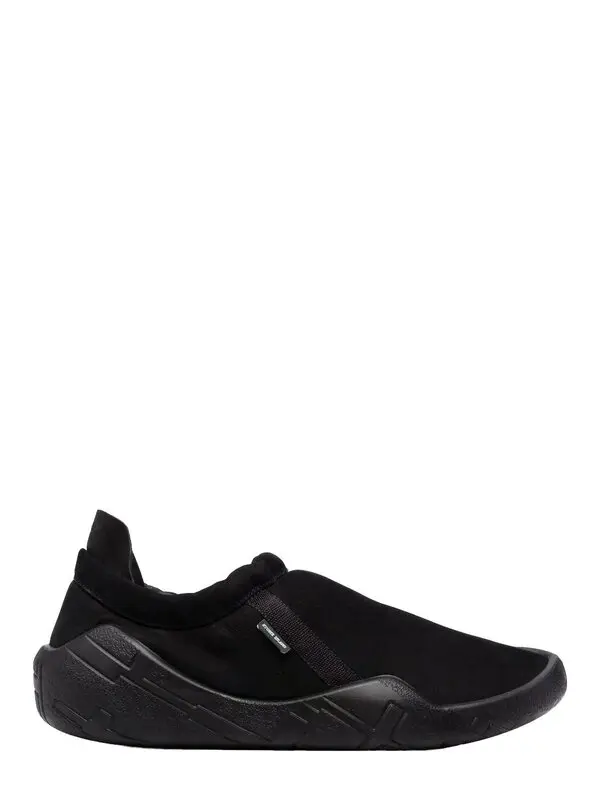 Stone Island Logo-patch Slip-on Sneakers - Black