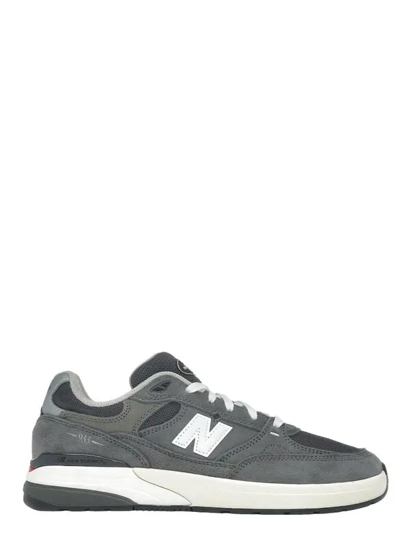 NEW BALANCE Numeric 933 Sneakers - Grey