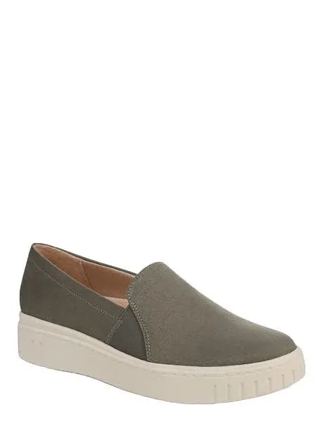 LIFESTRIDE Grandeur Slip-on Sneaker - Sage Green
