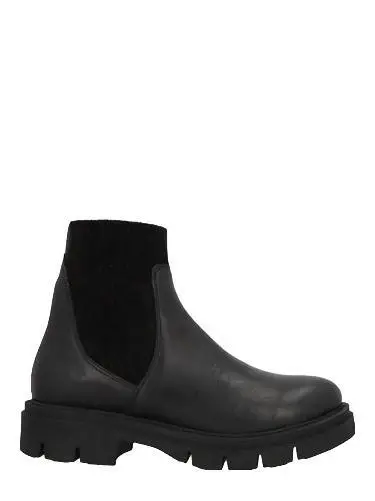 NILA & NILA Ankle Boots In Calfskin Leather - Black