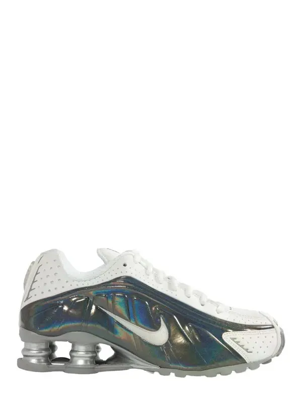 Nike Shox R4 Sneakers - Grey