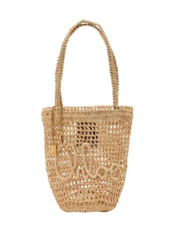 Chloé Raffia Tote With Charm And Applique - Sand