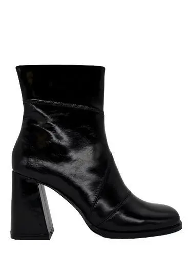 AMIE RAFA Leather Booties With Buckle Detail - Black