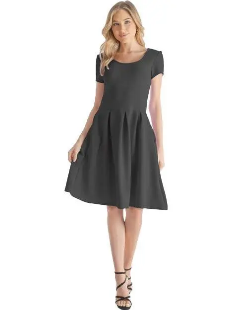 24SEVEN COMFORT APPAREL Scoop Neck Pleated Knee Length Dress With Pockets - Black