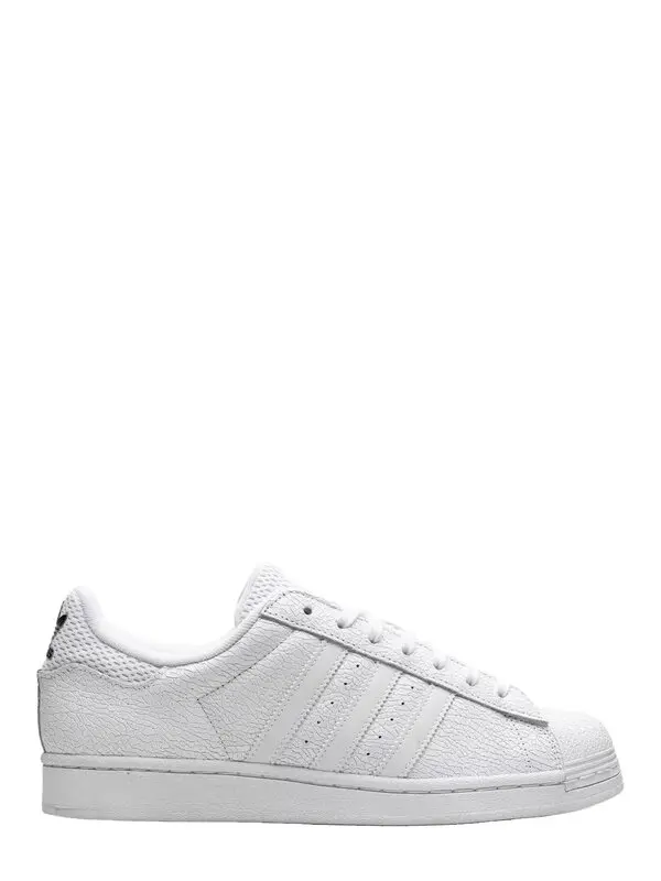 Adidas X Vitoria Superstar Adv Cloud /core Black Sneakers - White