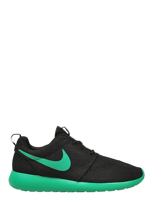 Nike Rosherun Sneakers - Black