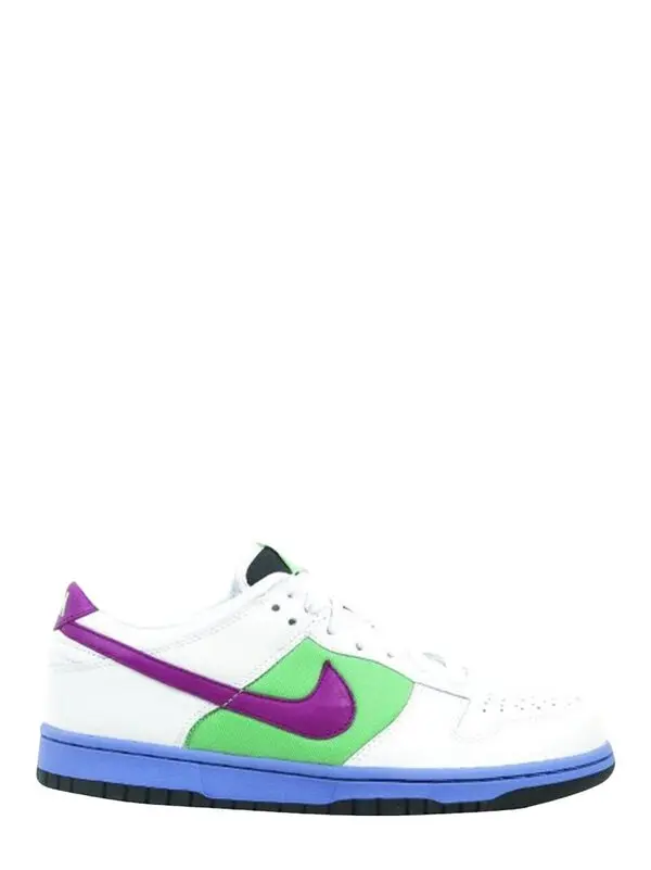 Nike Wmns Dunk Low Sneakers - White
