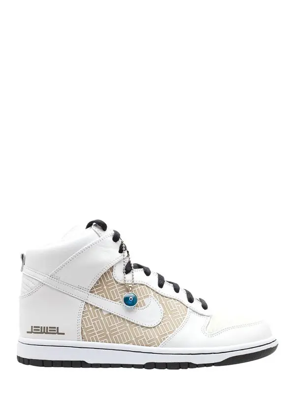 Nike Dunk Jewel Employee Sneakers - White
