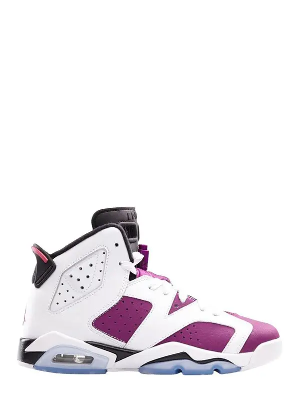 JORDAN Retro Sneakers - White