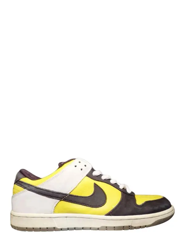 Nike Dunk Low Pro Sb Sneakers - Yellow