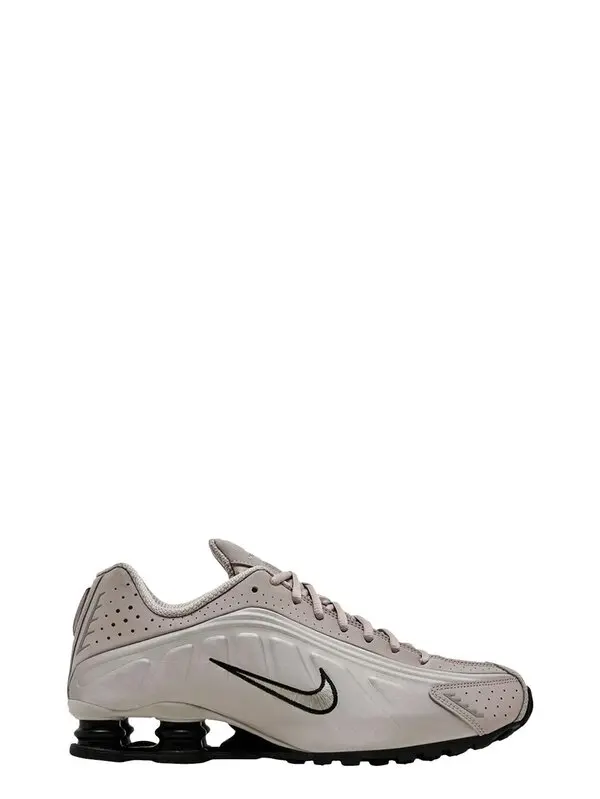 Nike Shox R4 Sneakers - Grey