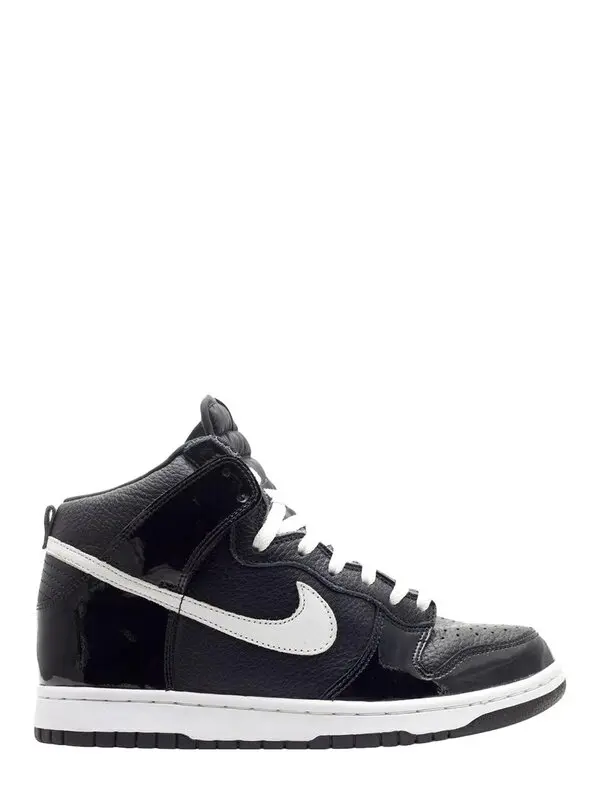 Nike Dunk High Top Sneakers - Black