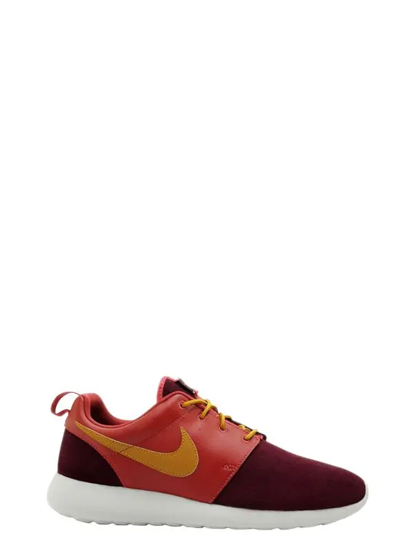 Nike Rosherun Premium Sneakers - Red