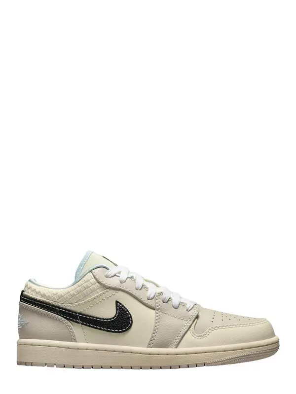 JORDAN 1 Low Se Sneakers - Cream