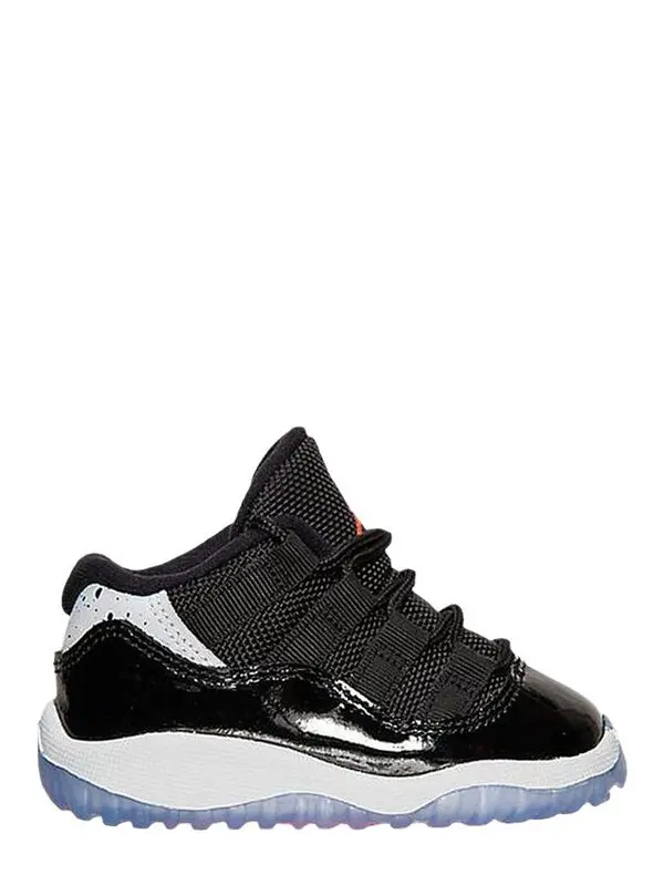 JORDAN 11 Retro Low Bt Sneakers - Black