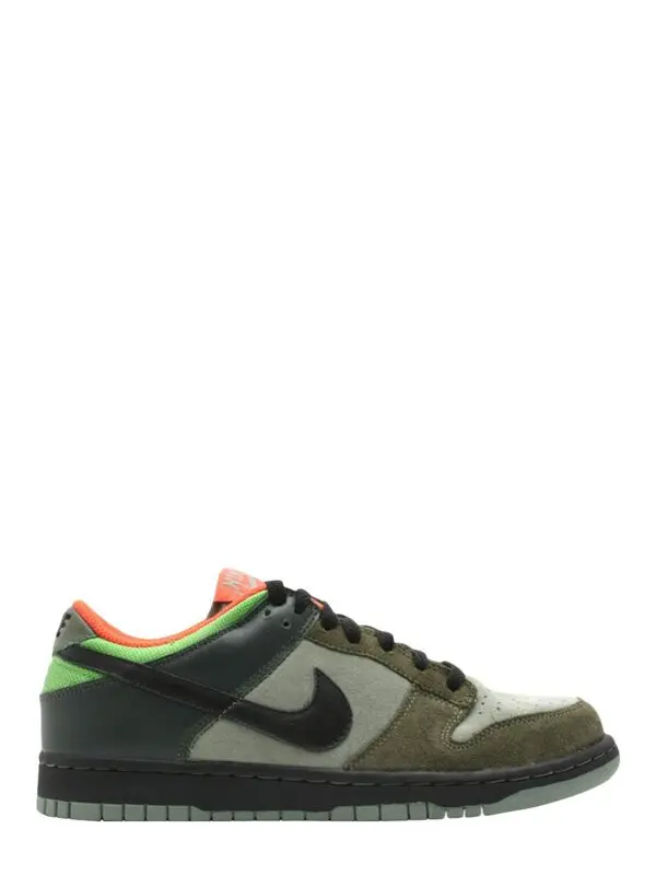Nike Dunk Low Sneakers - Green