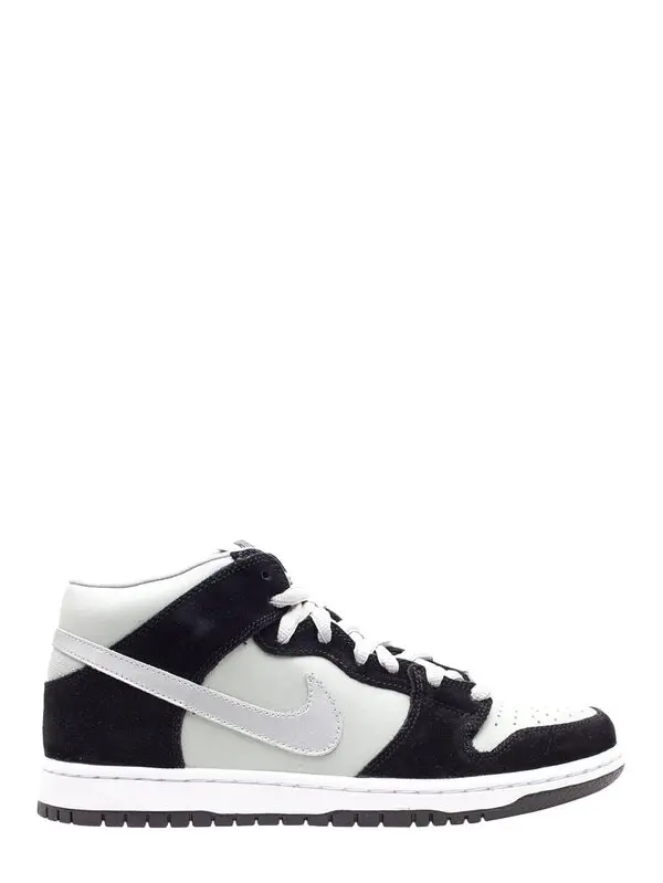 Nike Dunk Mid Pro Sb Sneakers - Black
