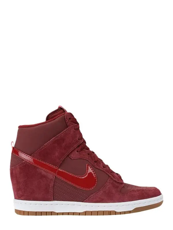 Nike Dunk Sky High Essential Sneakers - Red