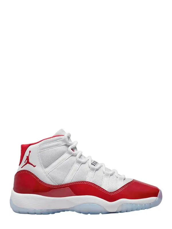 JORDAN 11 Retro Sneakers - White