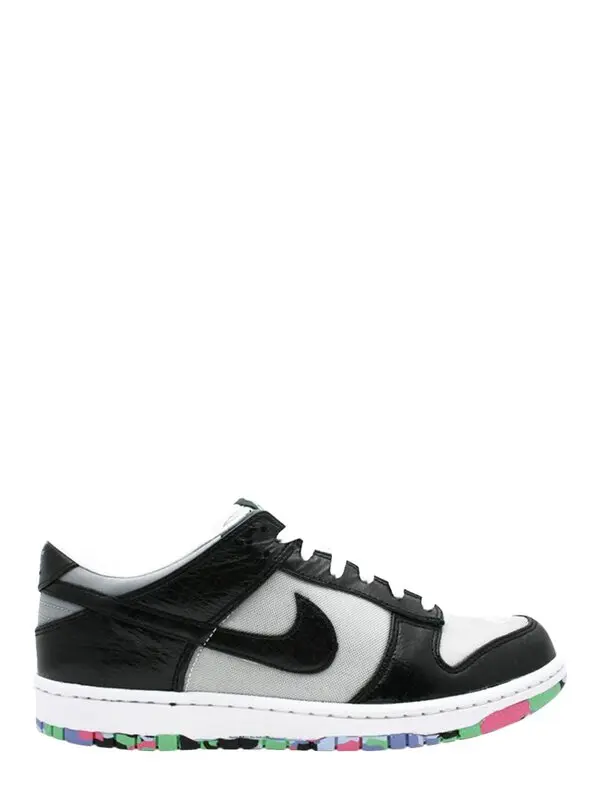 Nike Low Top Sneakers - White