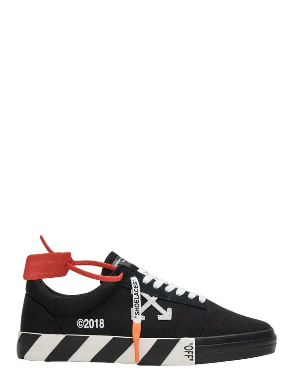 Off-White Vulc Low Top Sneakers - Black